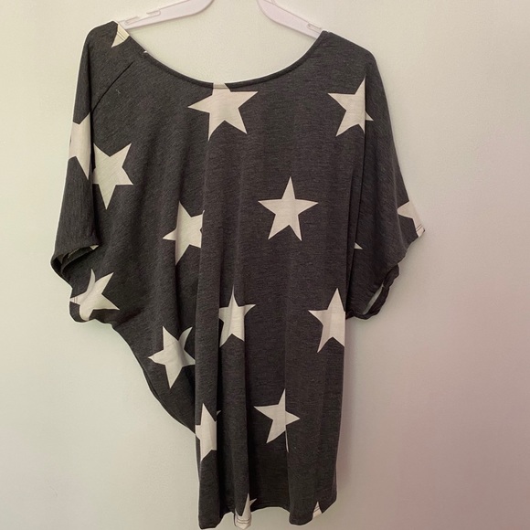Fantastic Fawn | Tops | Star Print Twist Back Jersey Top | Poshmark